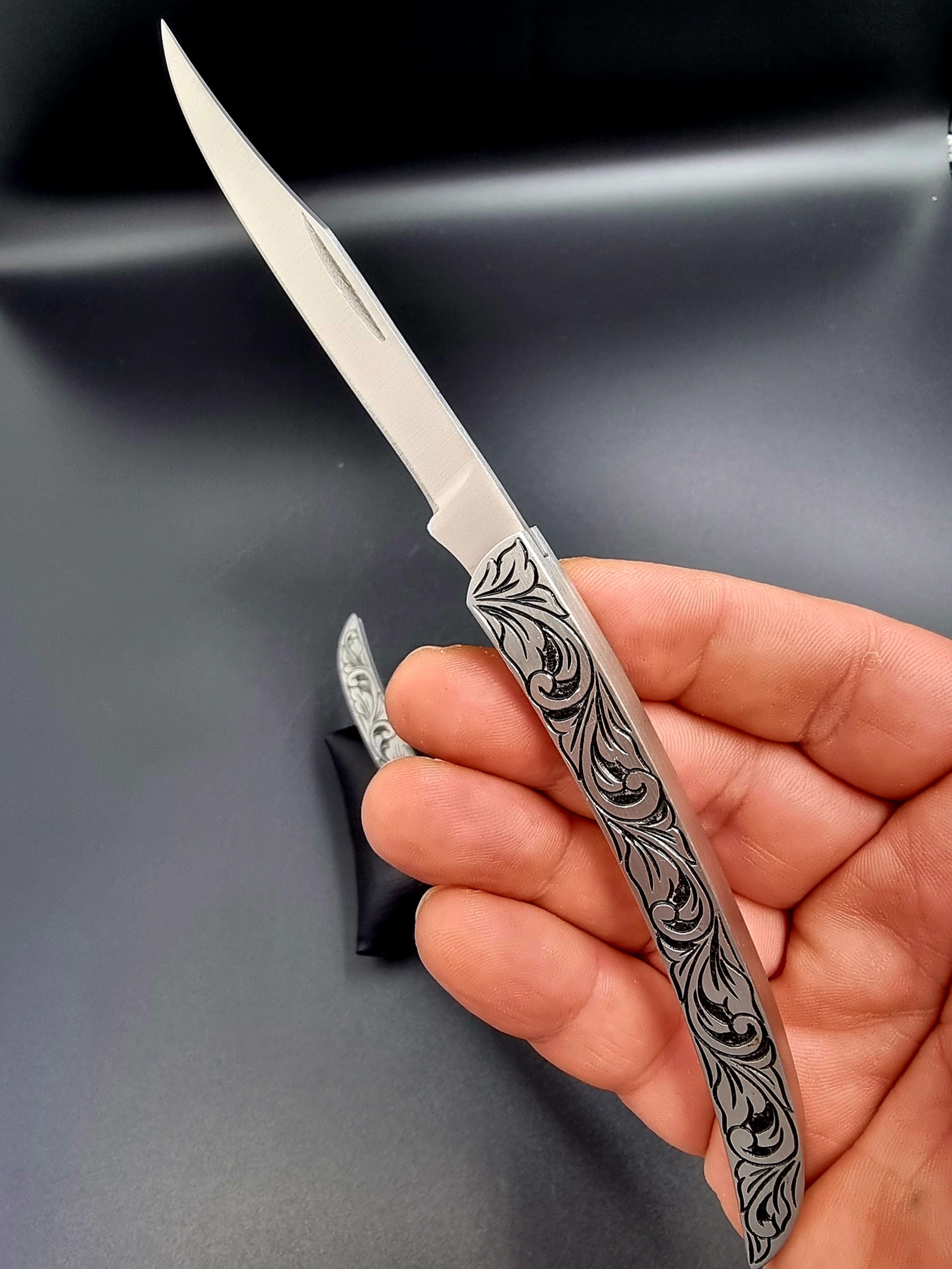 Handcrafted Engraving 1.4116 Stainless Steel Pocket Knife (Fishbone ...